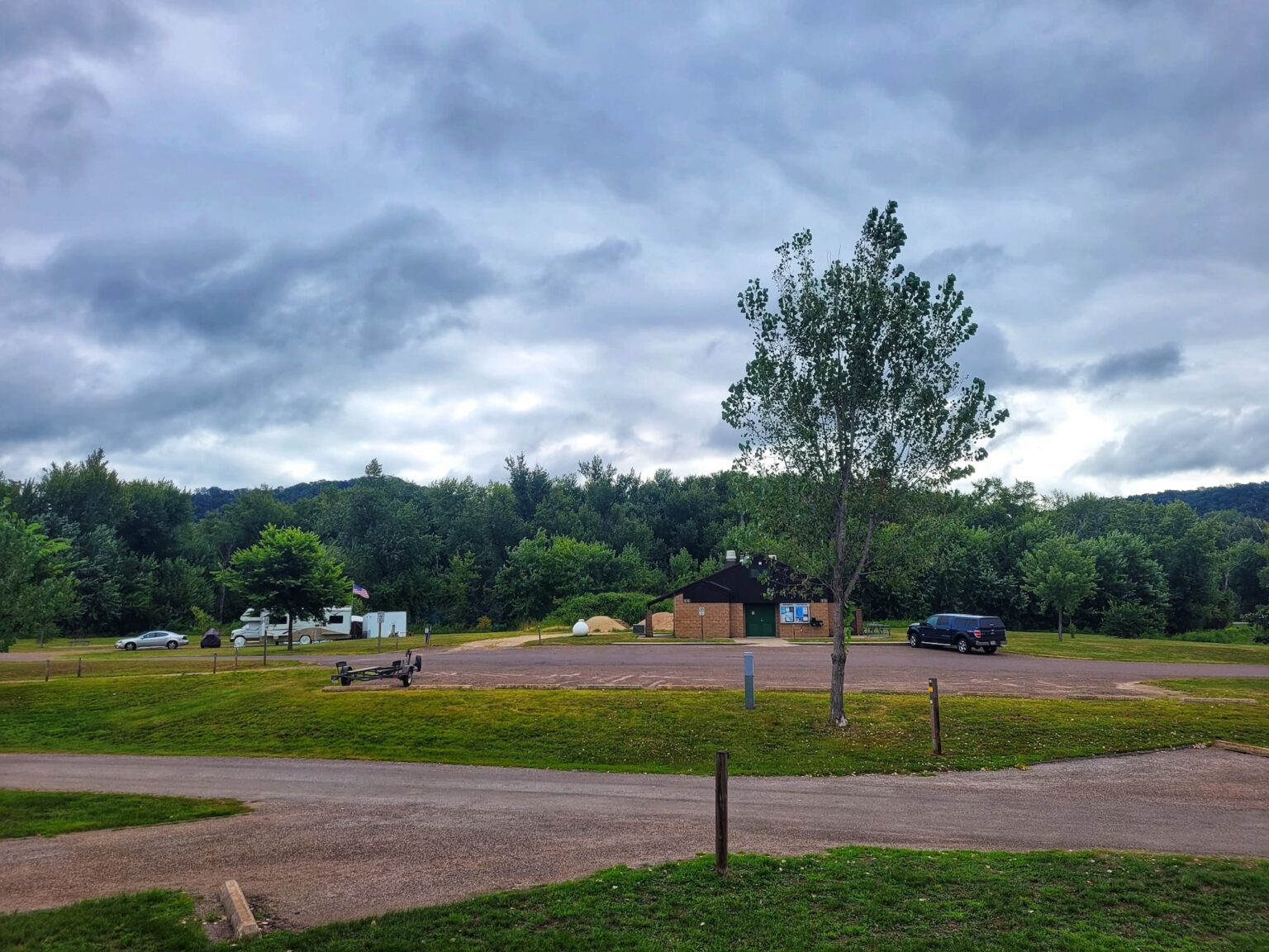Mississippi River Bliss: USACE Blackhawk Park Campground, De Soto, WI