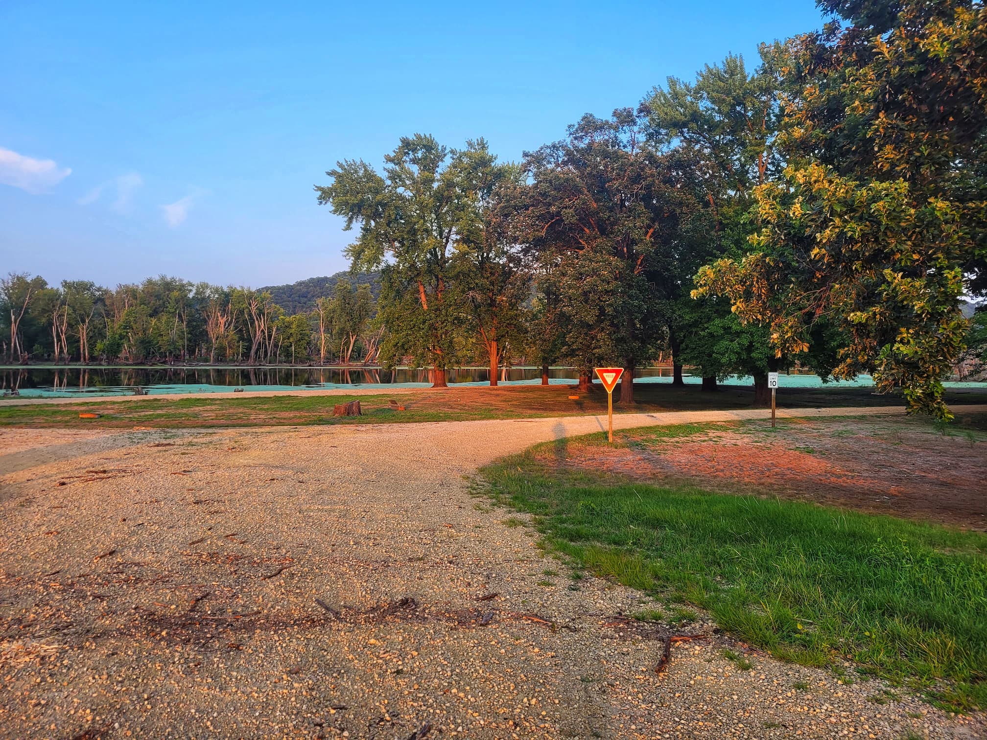 Mississippi River Bliss: USACE Blackhawk Park Campground, De Soto, WI
